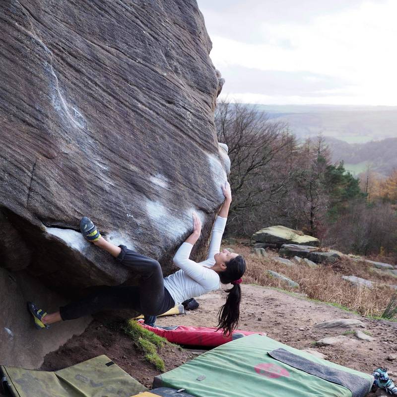 Zippy's Traverse v8 - Peak District Bouldering - Watch Beta Videos