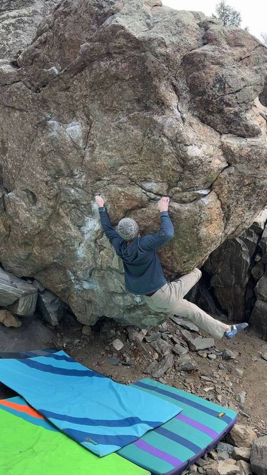 Reaper's Bounty v8 - The Long Stretch (West), Clear Creek Canyon Bouldering - Watch Beta Videos