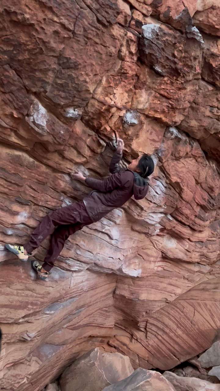Thuggish Ruggish v10 - Black Velvet Canyon, Red Rock Bouldering - Watch Beta Videos