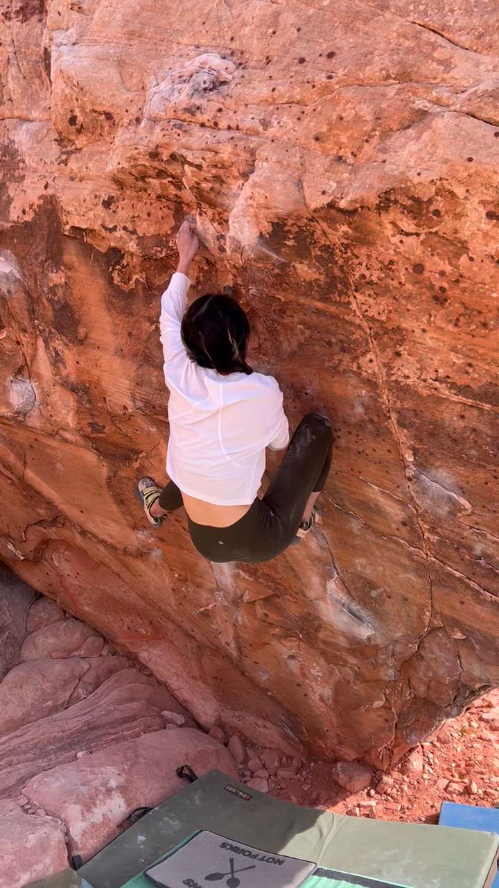 Spring Loaded v8 - Red Spring, Red Rock Bouldering - Watch Beta Videos