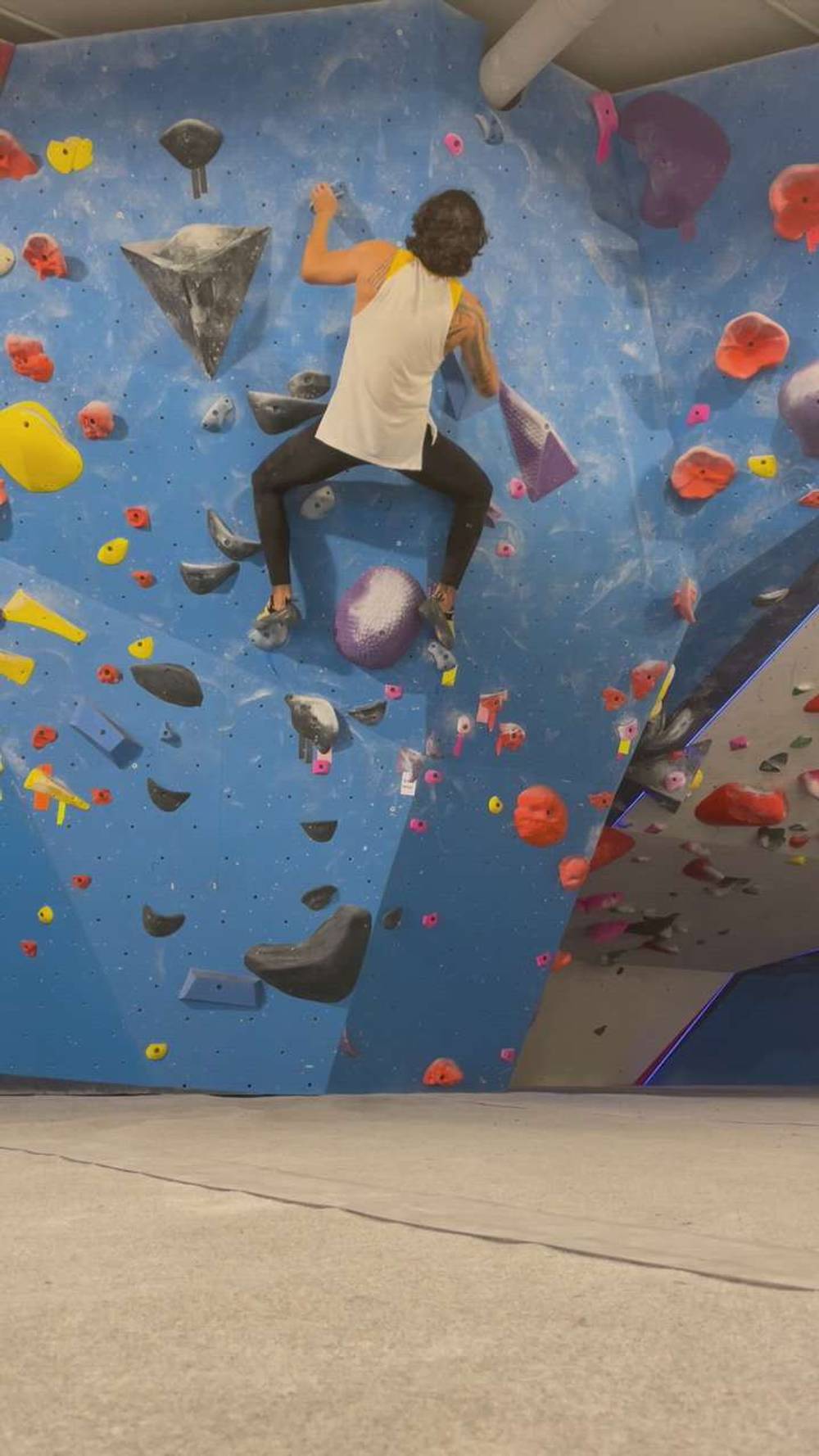Blue Boulder - Boulders Climbing Gym Downtown Bouldering - Watch Beta ...
