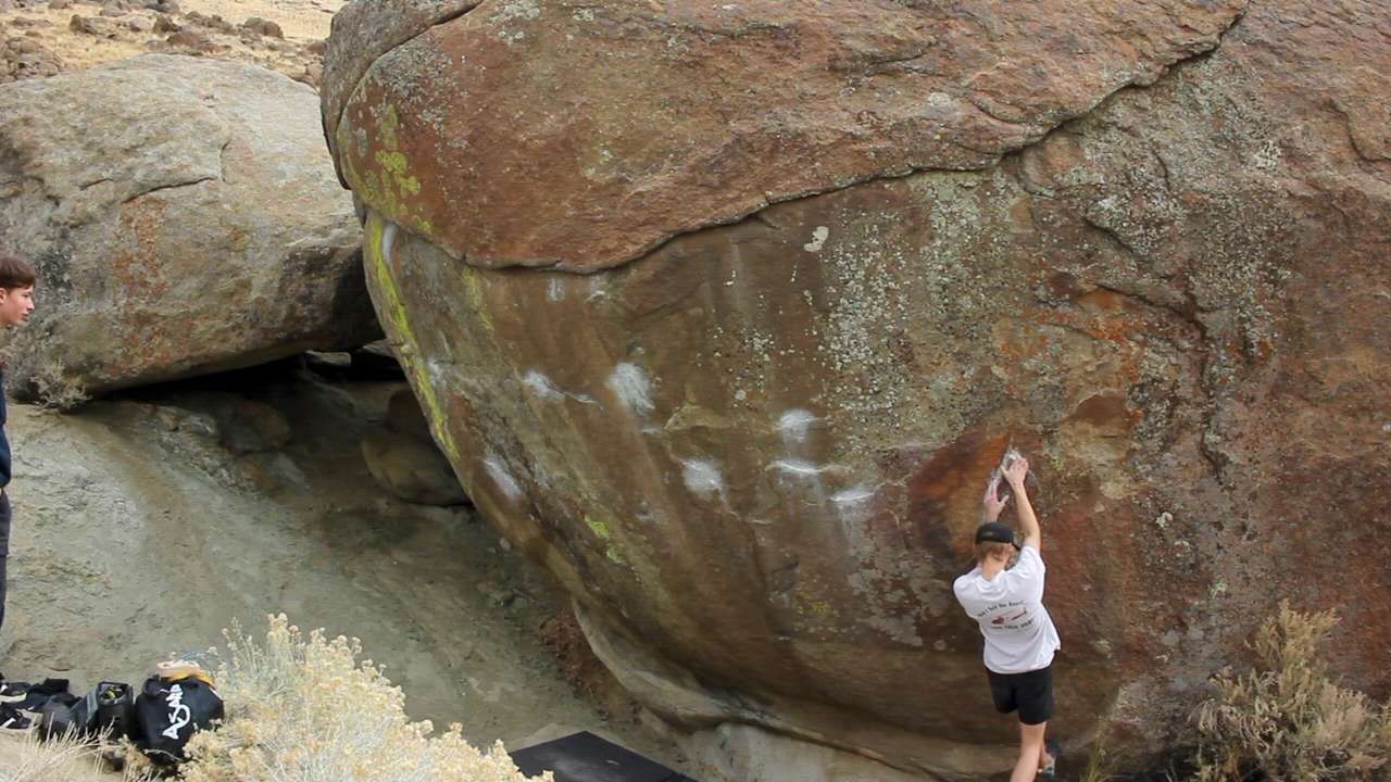 Fundamentals of Flow v8 - Windy Point, Reynolds Creek Bouldering - Watch Beta Videos