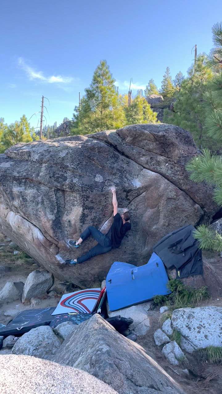 Schist Cave Right v5 - Tumwater Canyon, Leavenworth Bouldering - Watch ...
