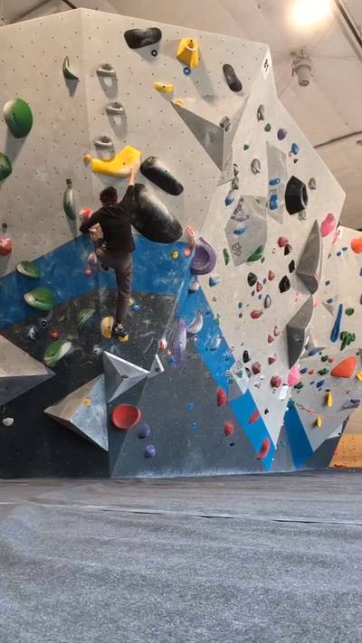 Yellow v4 - Movement Plano Bouldering - Watch Beta Videos