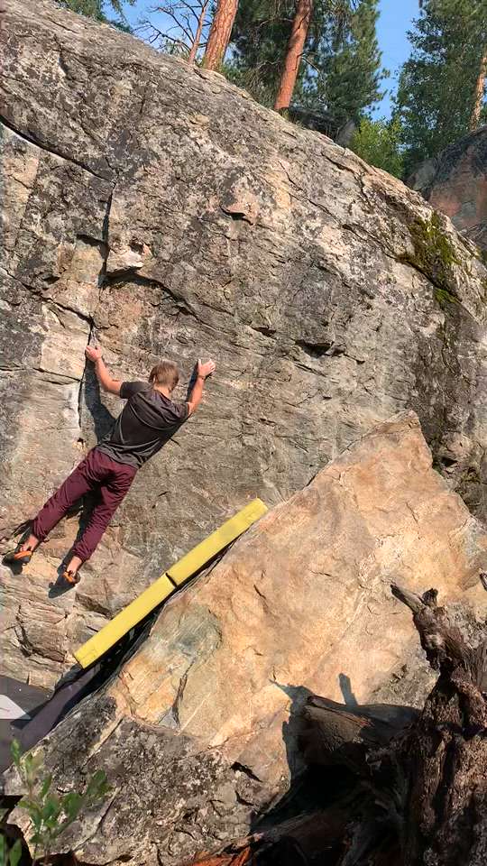 Donny v5 - Skaha, Penticton Bouldering - Watch Beta Videos