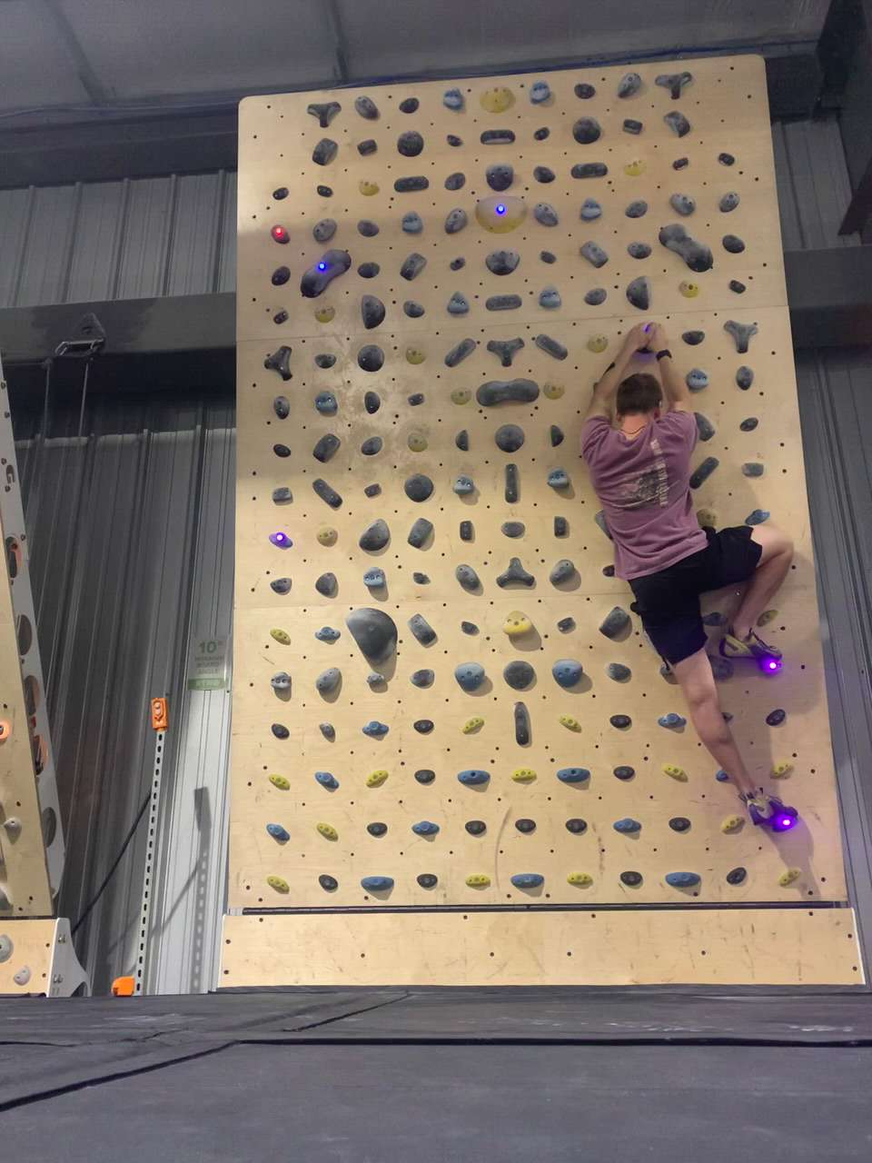 Dinosoar v4 - Grasshopper Board Bouldering - Watch Beta Videos