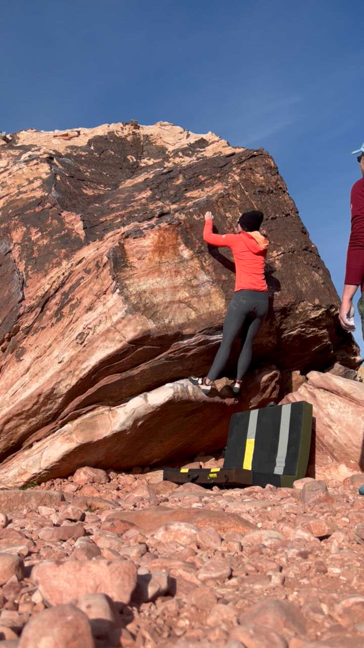 Cavity v4 - Red Spring, Red Rock Bouldering - Watch Beta Videos