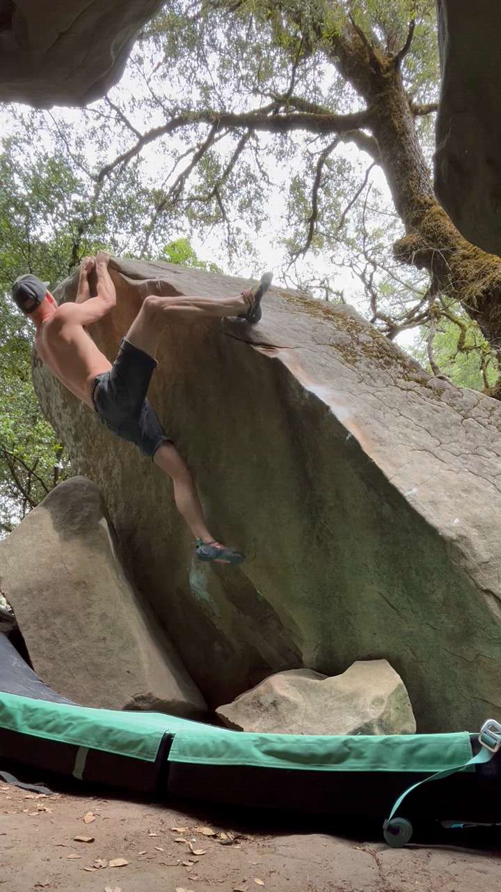 The Slap v4 - Magoos, Castle Rock State Park Bouldering - Watch Beta Videos