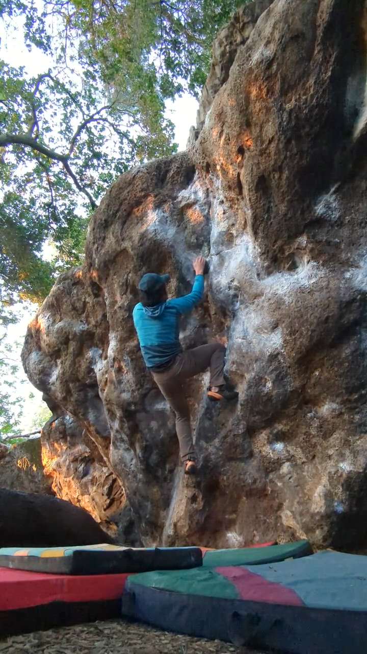 The Ramp Low v5 - Mortar Rock, Berkeley Bouldering - Watch Beta Videos