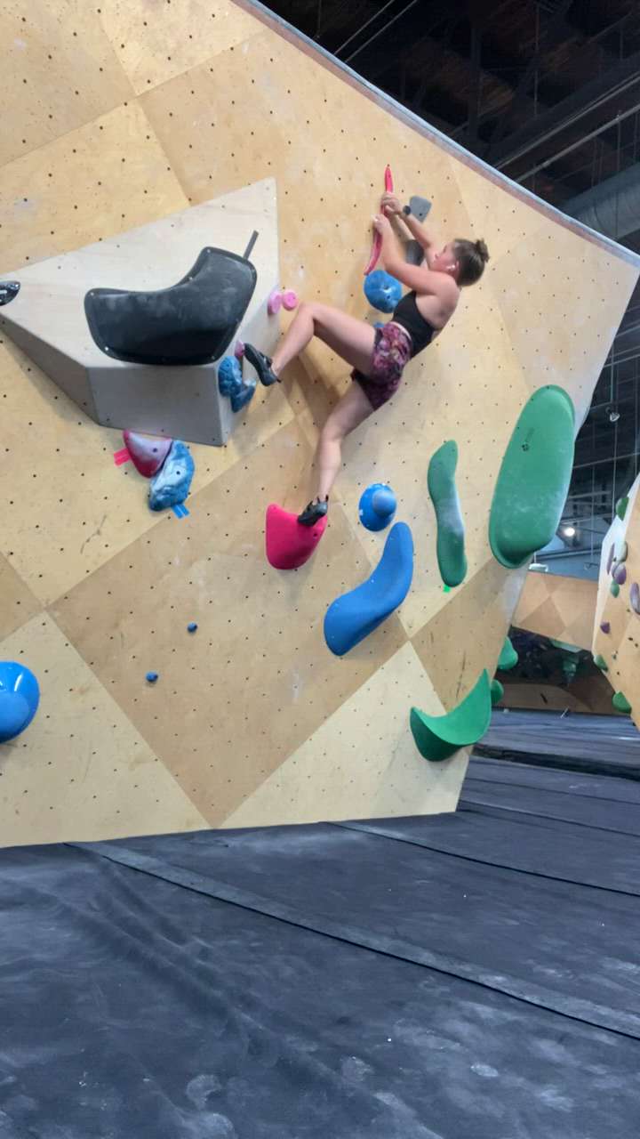 Pink Boulder - North Mass Boulder Bouldering - Watch Beta Videos