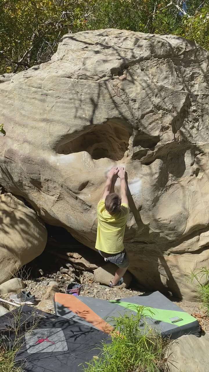 Leah v8 - Malibu Tunnels, Malibu Bouldering - Watch Beta Videos