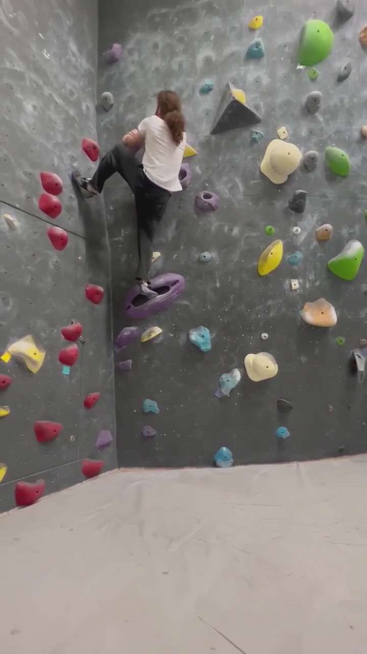Purple v2 - Climb So iLL at the Power Plant Bouldering - Watch Beta Videos