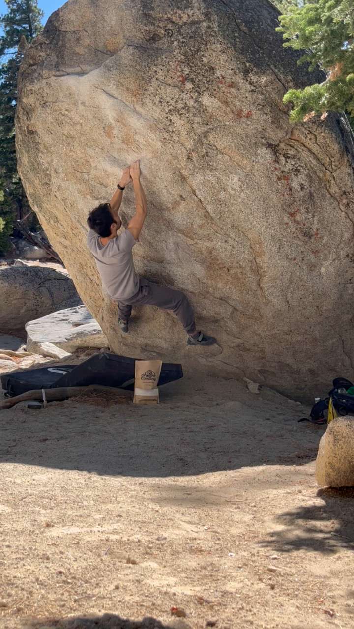 Paul Rocks v4 - Shangri-La, Tramway Bouldering - Watch Beta Videos