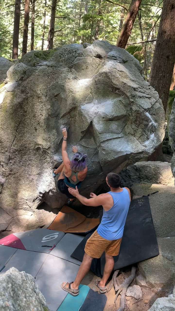 Black Mark v4 - Grand Wall, Squamish Bouldering - Watch Beta Videos