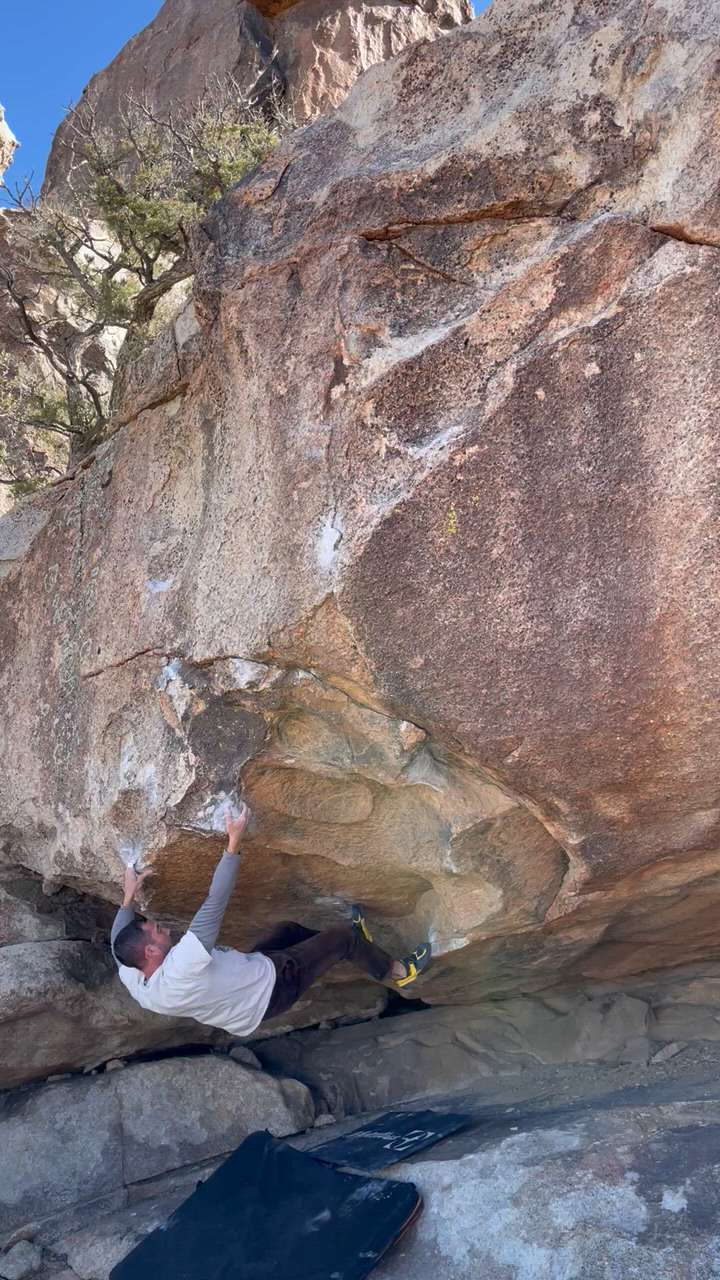 Dark Matter v9 - Underground, Joshua Tree Bouldering - Watch Beta Videos