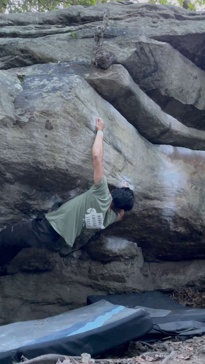 Little Bag of Pinches v6 - New River Proper, New River Gorge Bouldering ...