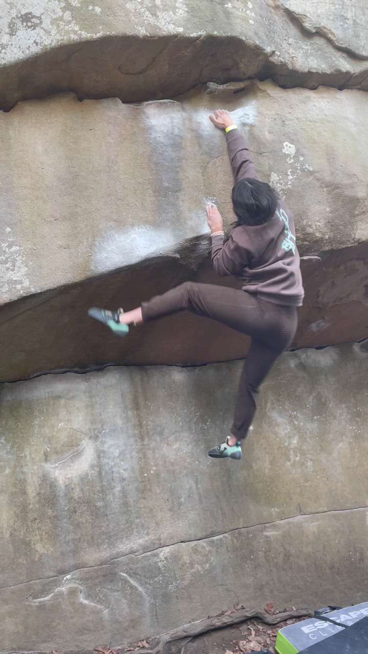 High Traverse v2 - The Fairways, Stone Fort Bouldering - Watch Beta Videos