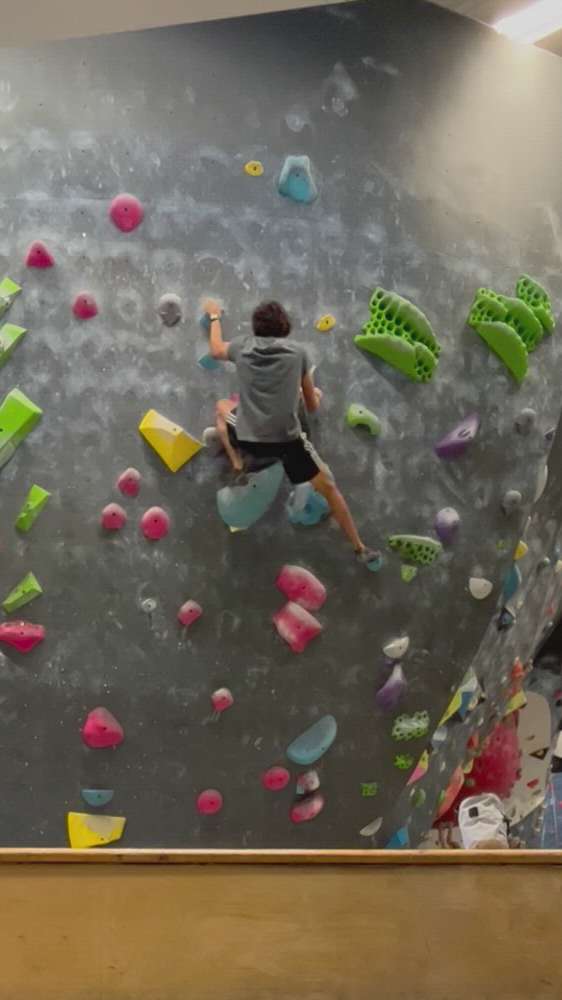 Blue v4 - Climb So iLL at the Power Plant Bouldering - Watch Beta Videos