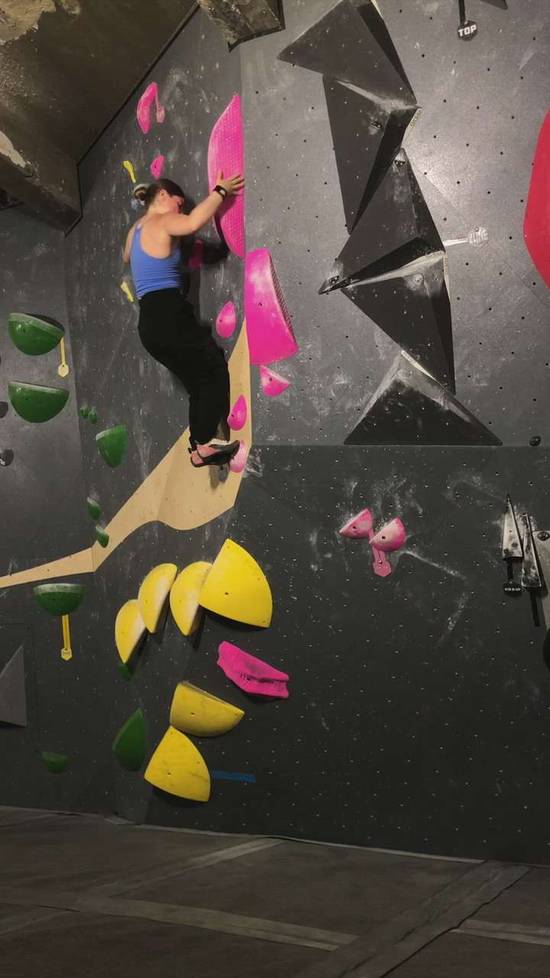 Pink v5 - Method Climbing Newark Bouldering - Watch Beta Videos