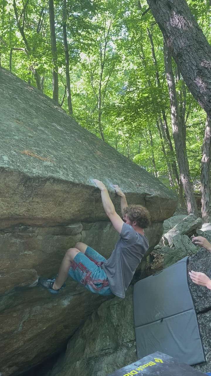 Big black stand v5 - Gunks Bouldering - Watch Beta Videos