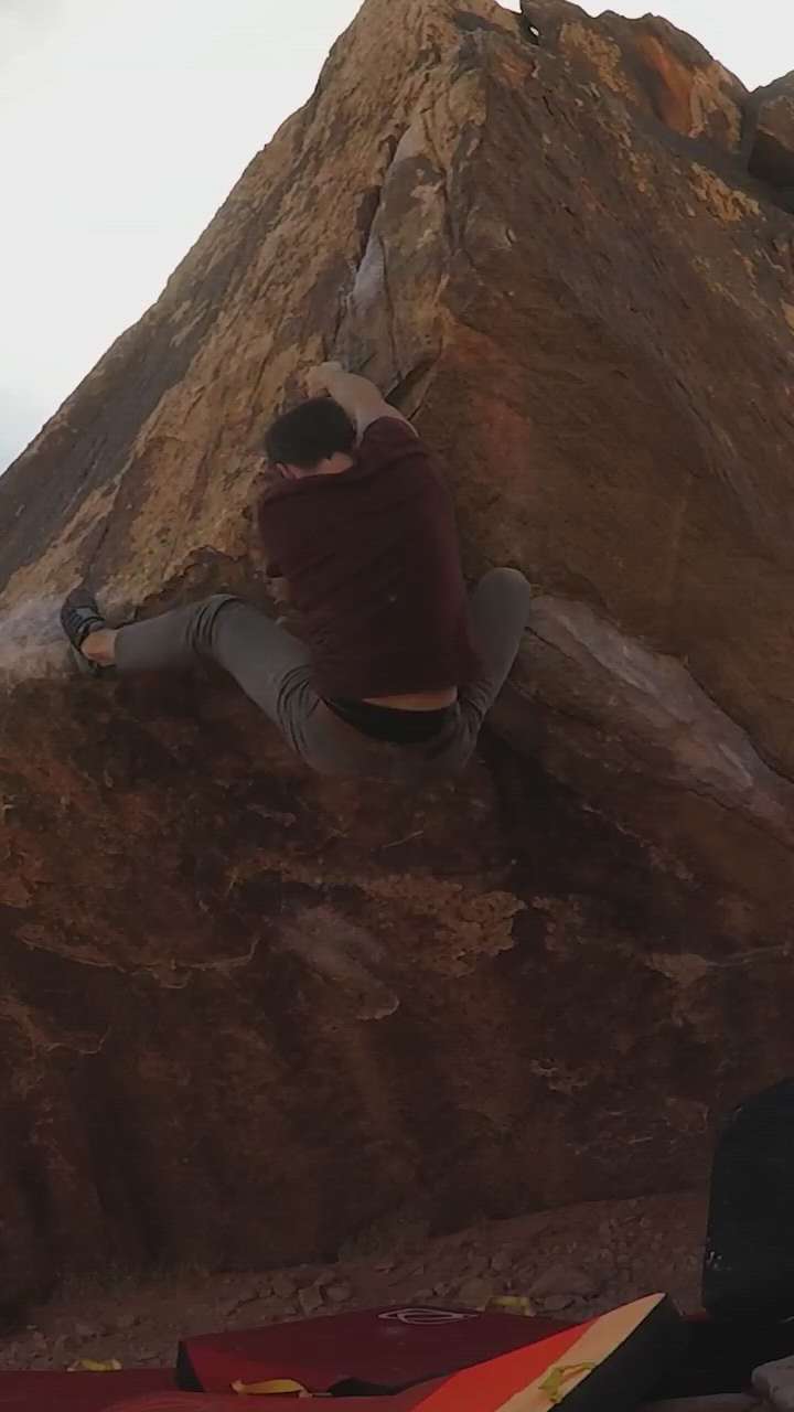 Spring Loaded v8 - Red Spring, Red Rock Bouldering - Watch Beta Videos
