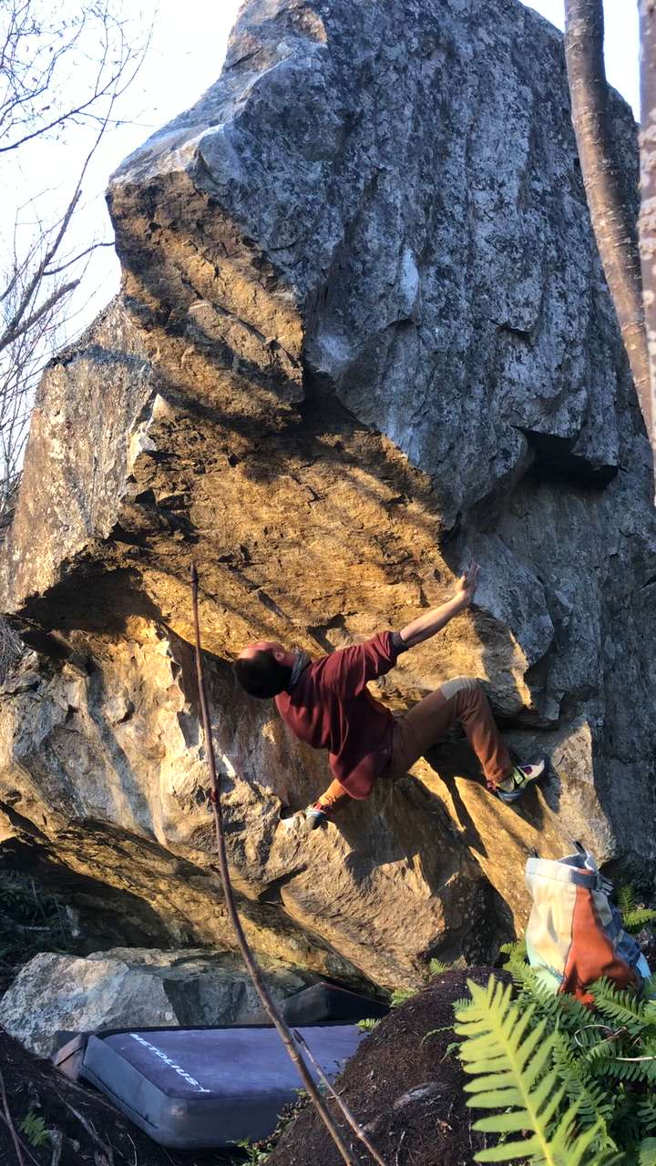 Salad Shooter v7 - Parc de la Madone Bouldering - Watch Beta Videos