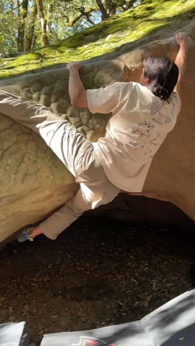 Nature Nazi Traverse Low v6 - Nature Boulders, Indian Rock Bouldering ...