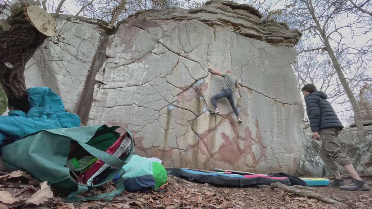 Deception v7 - Back Nine, Stone Fort Bouldering - Watch Beta Videos