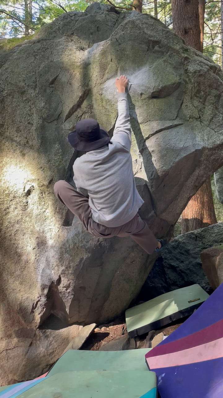 Black Mark v4 - Grand Wall, Squamish Bouldering - Watch Beta Videos