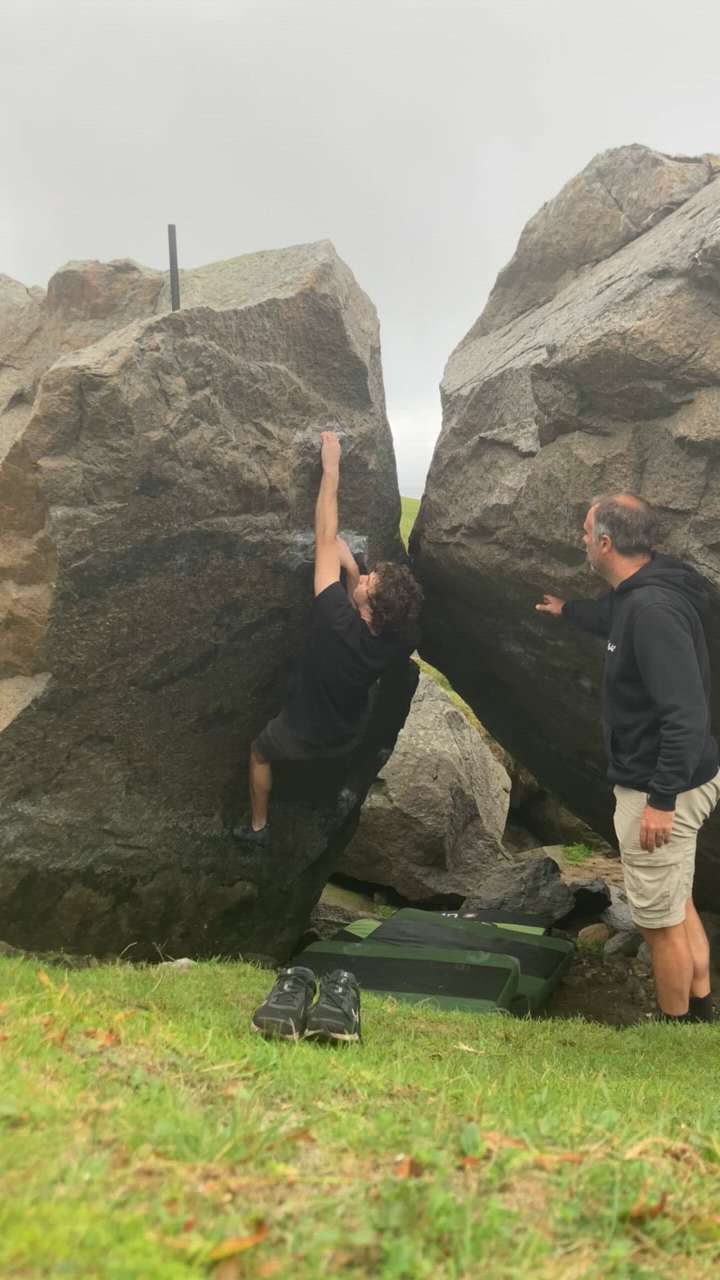 Alkemisti v6 - Lofoten Bouldering - Watch Beta Videos