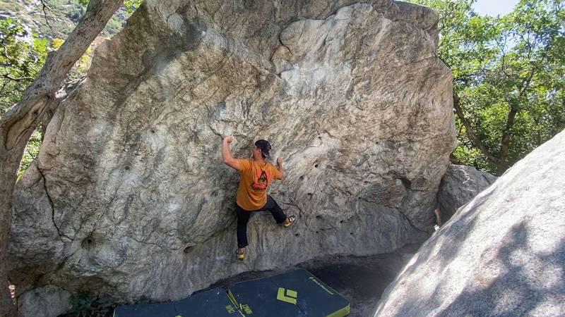 Warm Up Traverse v3 - Secret Garden, Little Cottonwood Canyon ...