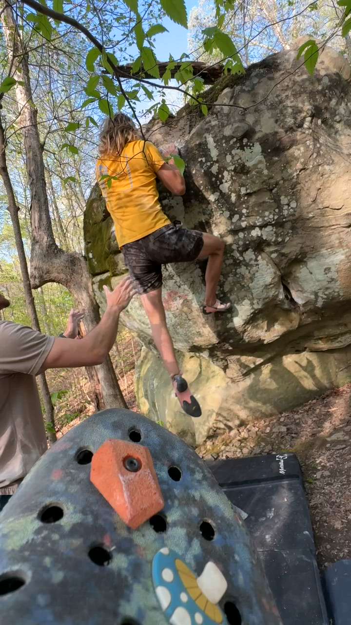 Red Rocket Low v9 - Three Hounds Roof, Hagler Road Boulders Bouldering ...