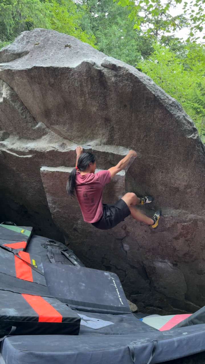 The Rail Thing v7 - Grand Wall, Squamish Bouldering - Watch Beta Videos