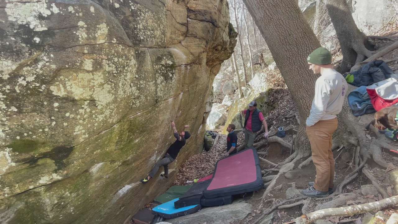 Pit BBQ v6 - East Side, Rumbling Bald Bouldering - Watch Beta Videos