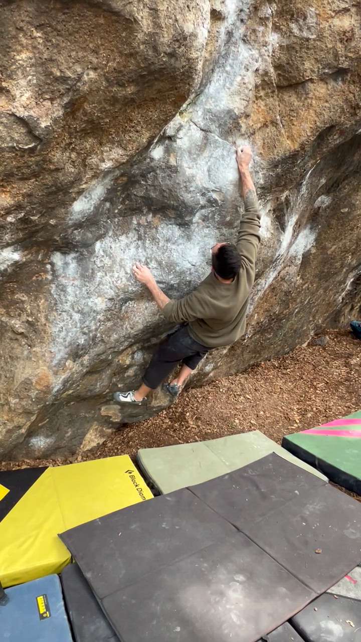 Nat's Traverse v8 - Mortar Rock, Berkeley Bouldering - Watch Beta Videos