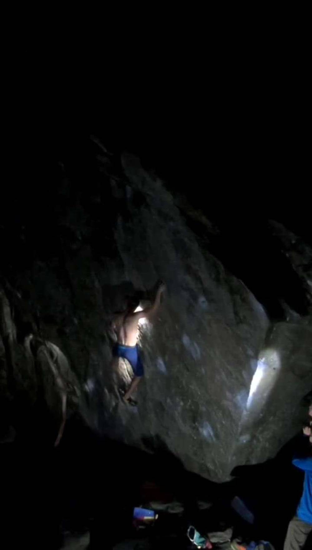 Hot Rod v8 - - Bouldering - Watch Beta Videos