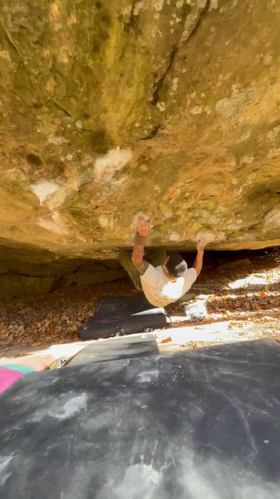 Red Rocket Low v9 - Three Hounds Roof, Hagler Road Boulders Bouldering ...