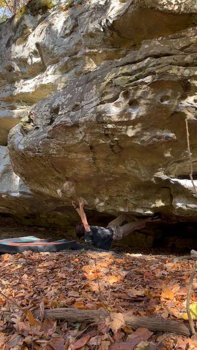 Red Rocket Low v9 - Three Hounds Roof, Hagler Road Boulders Bouldering ...