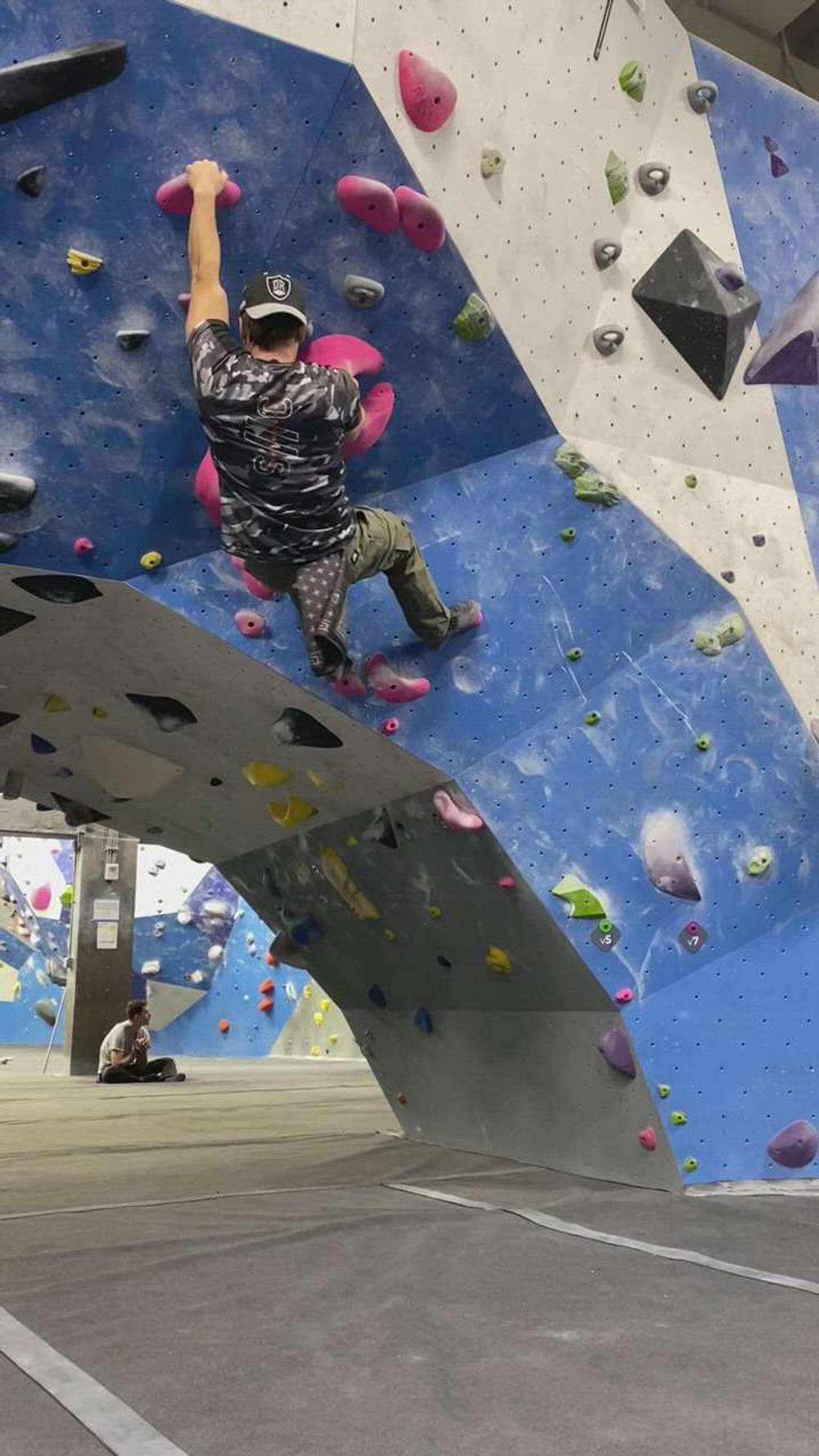 Pink v2 - Movement Crystal City Bouldering - Watch Beta Videos