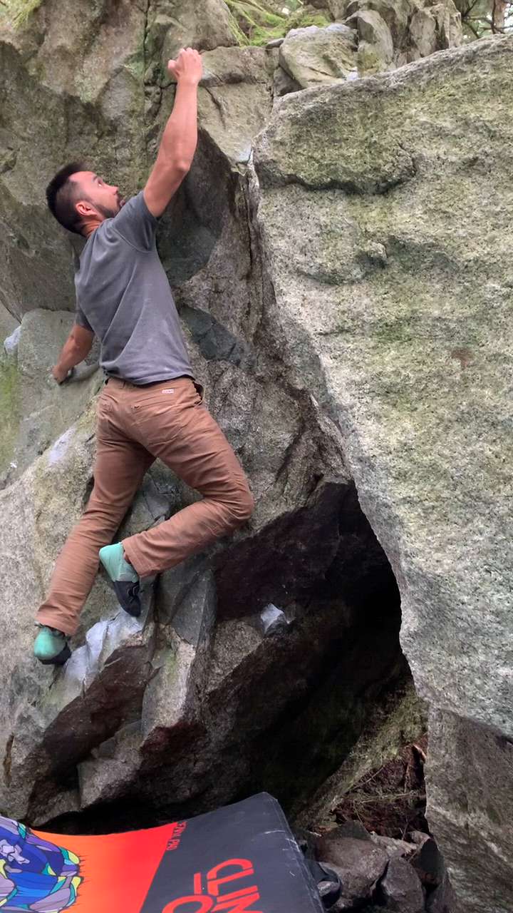 Choss-a-block v2 - Grand Wall, Squamish Bouldering - Watch Beta Videos
