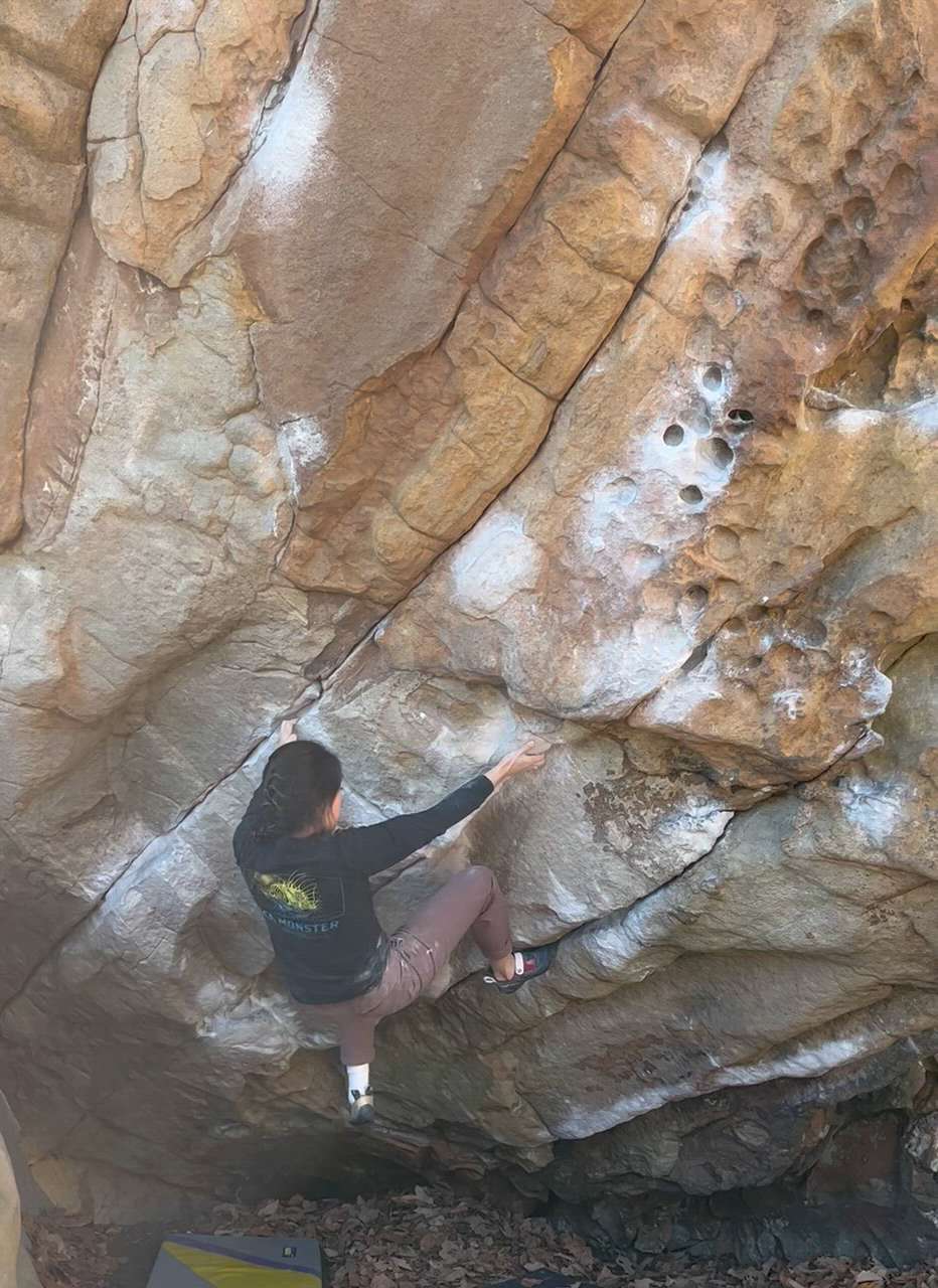 Sacrifice v2 - Back Nine, Stone Fort Bouldering - Watch Beta Videos