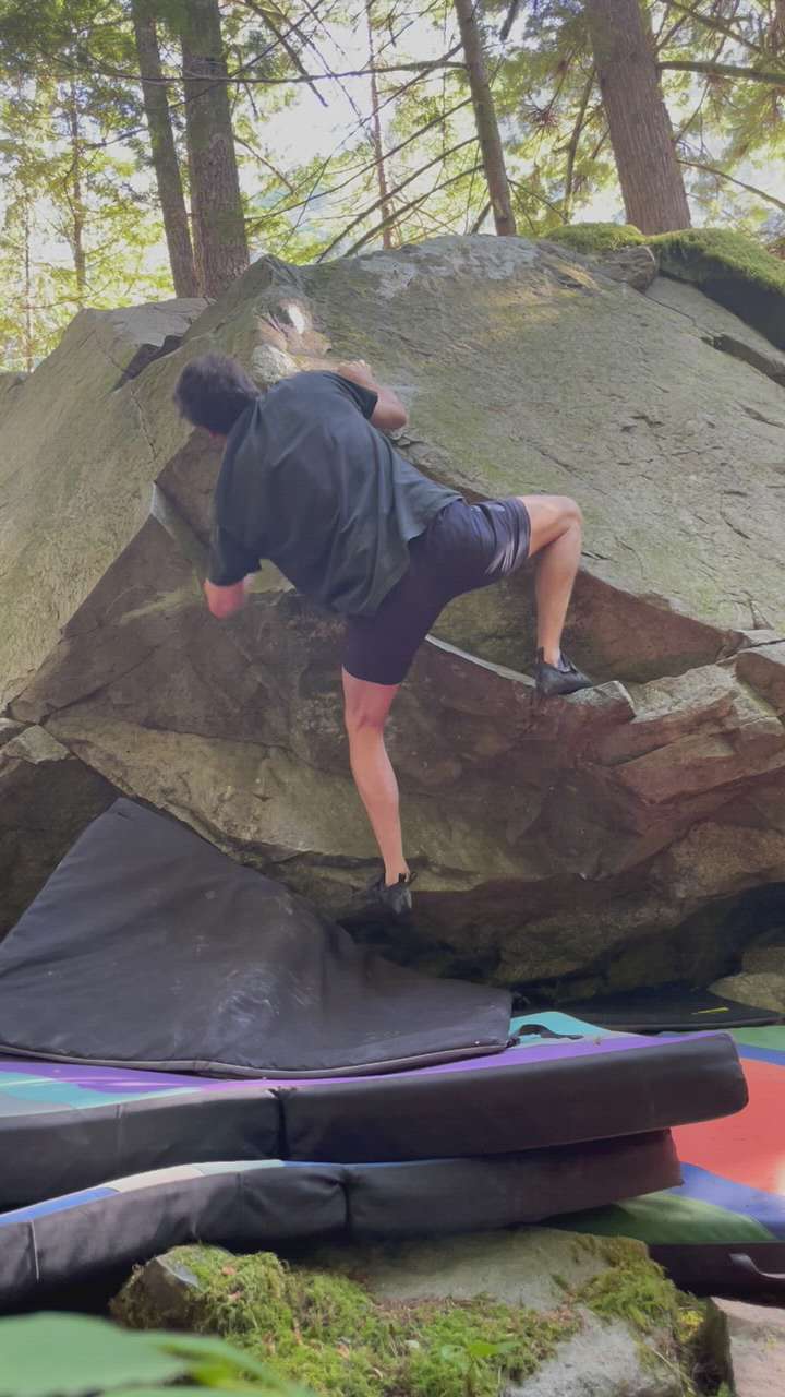 Stickman Press v3, Squamish - KAYA | The Climber's App