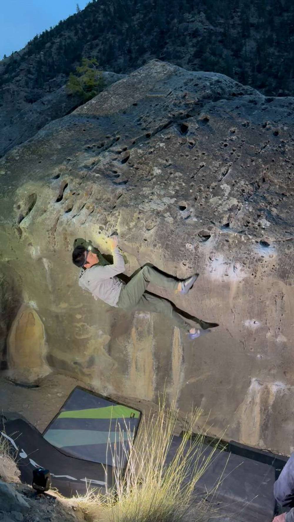 Gut Wrencher v6 - Right Fork, Joe's Valley Bouldering - Watch Beta Videos