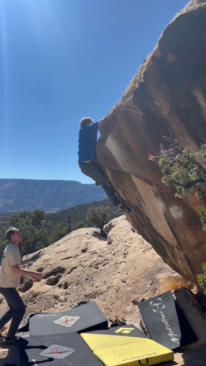 Pocket Rocket v6 - New Joe's, Joe's Valley Bouldering - Watch Beta Videos