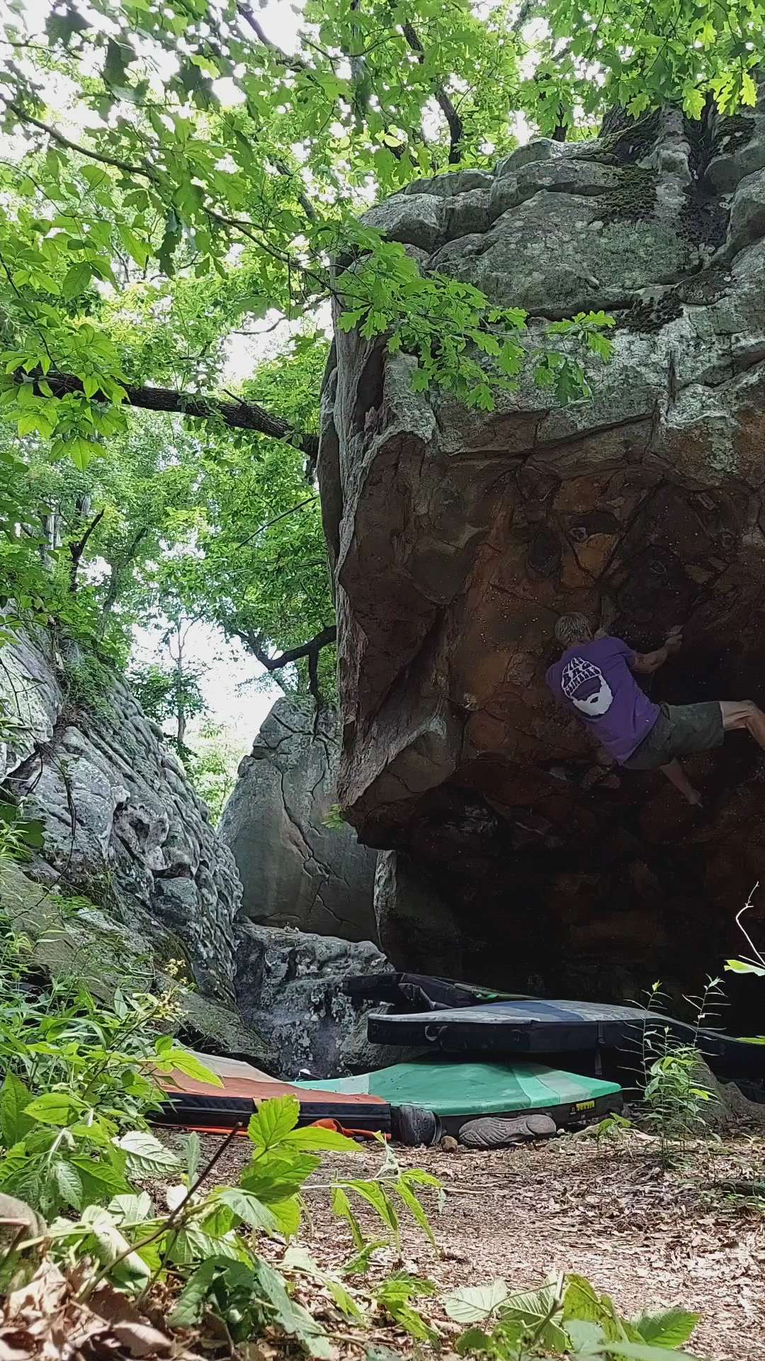 The Ugly Roof v8 - Back Nine, Stone Fort Bouldering - Watch Beta Videos