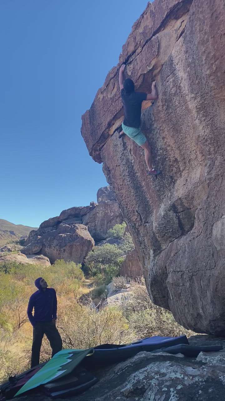 Air to the Throne v3 - Hueco Tanks Bouldering - Watch Beta Videos