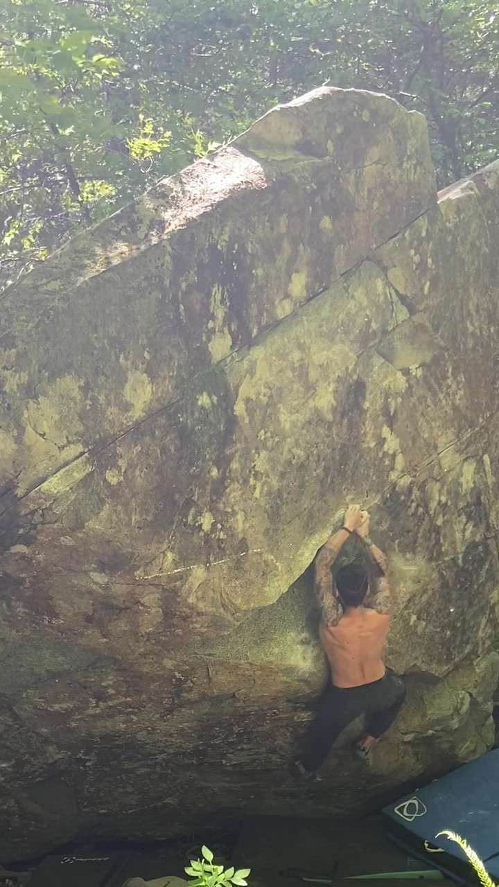Breaking the Seal v5 - Sutton Pass Bouldering - Watch Beta Videos
