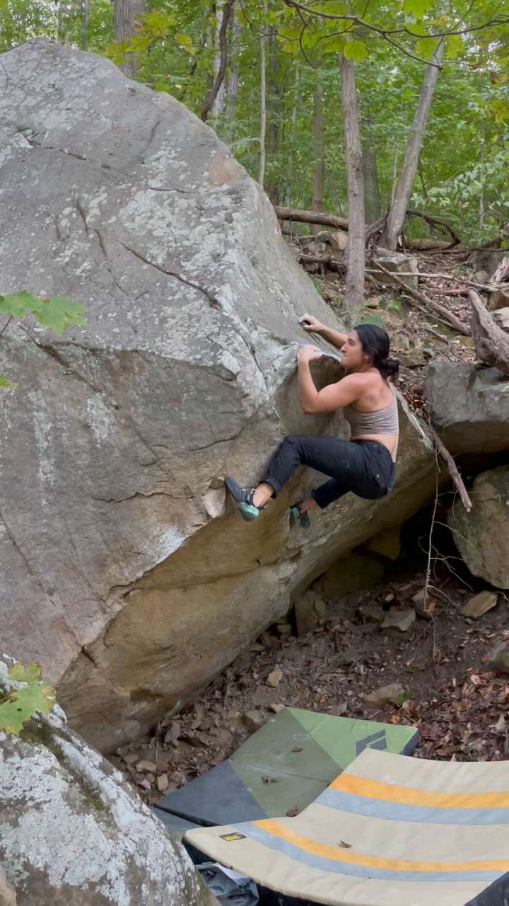 Ali Bubba Stand v8 - New River Proper, New River Gorge Bouldering ...