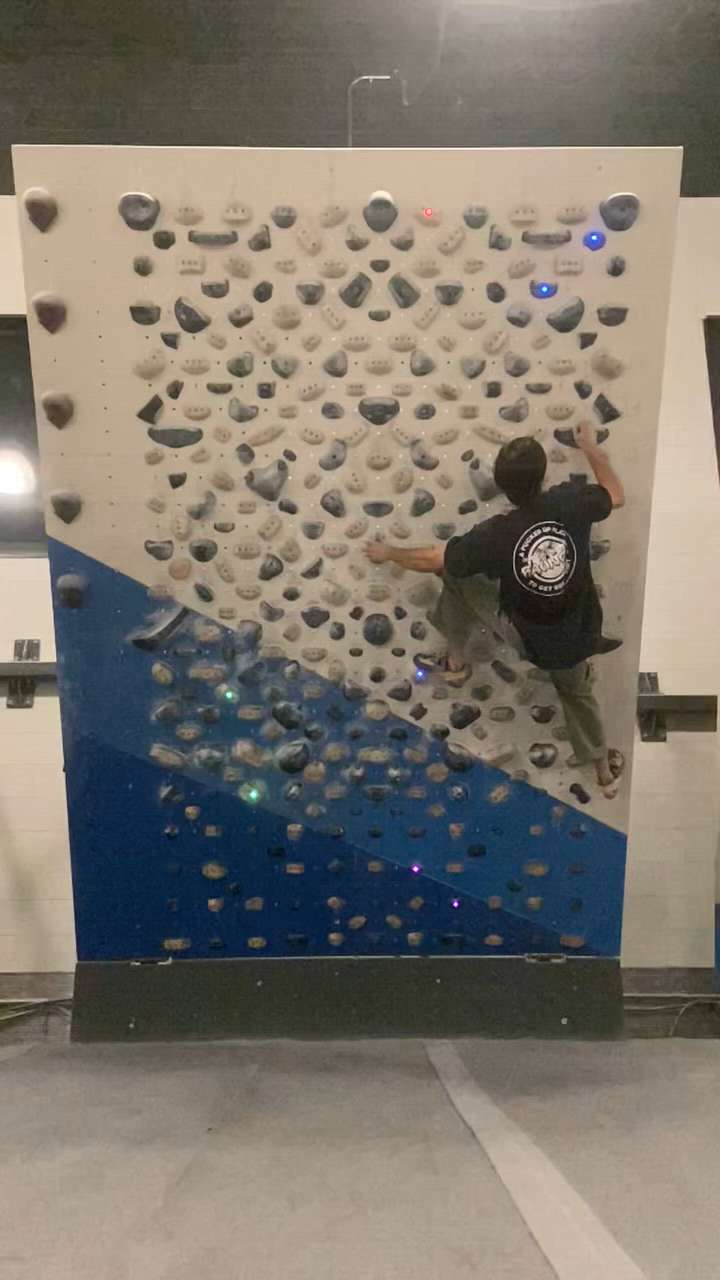 “Pull and Cross” v10 - tension board 2 Bouldering - Watch Beta Videos