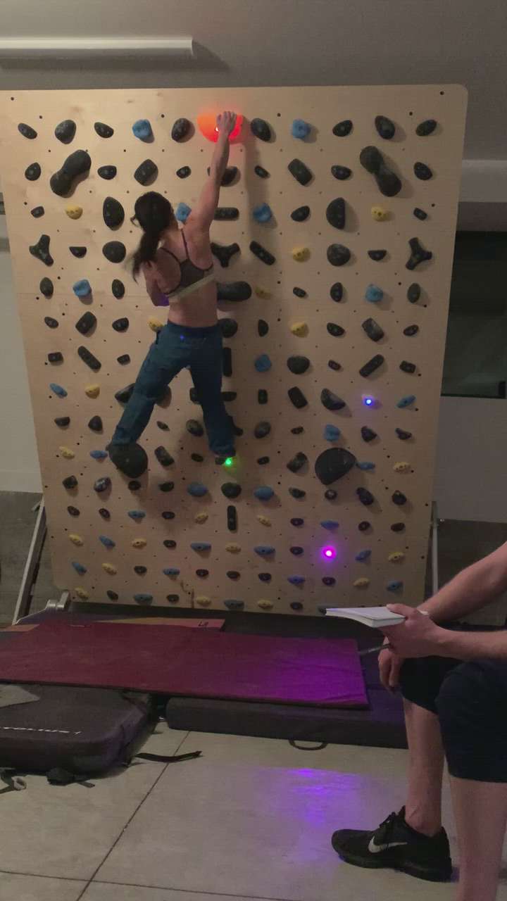Burlesque v3 - Grasshopper Board Bouldering - Watch Beta Videos